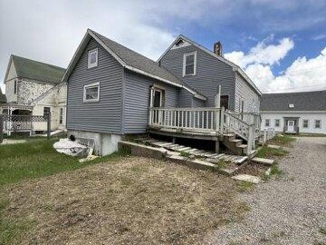 house with 4 bedroom, Machias ME DLS102283948