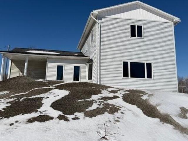 house with 4 bedroom, Madawaska ME DS101800305