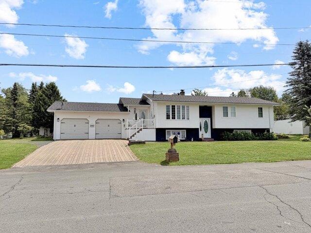house with 4 bedroom, Madawaska ME DS104189258