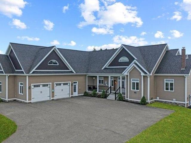 house with 4 bedroom, Madawaska ME ES105142465