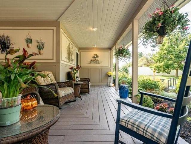 house with 4 bedroom, Madbury NH ES104115384
