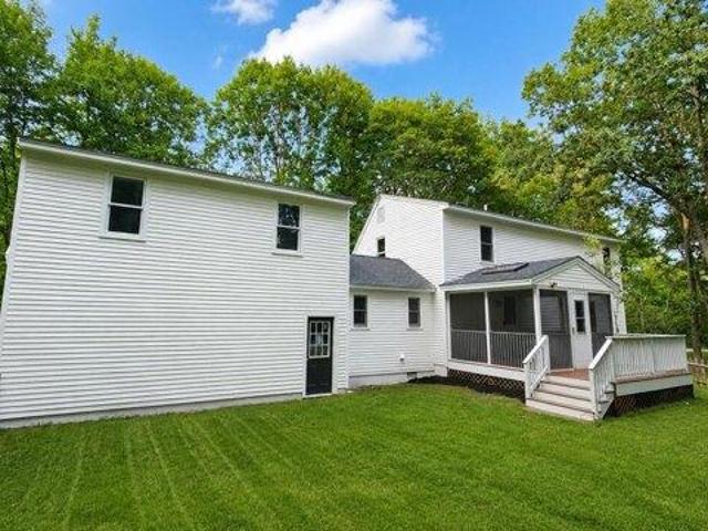 house with 4 bedroom, Madbury NH ES105106229