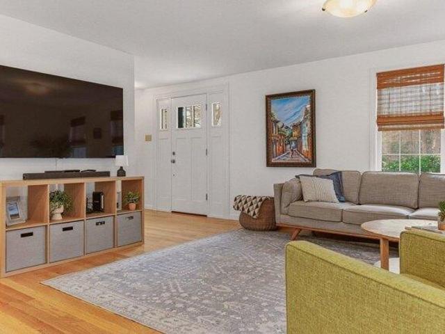 house with 4 bedroom, Madbury NH ES103101818