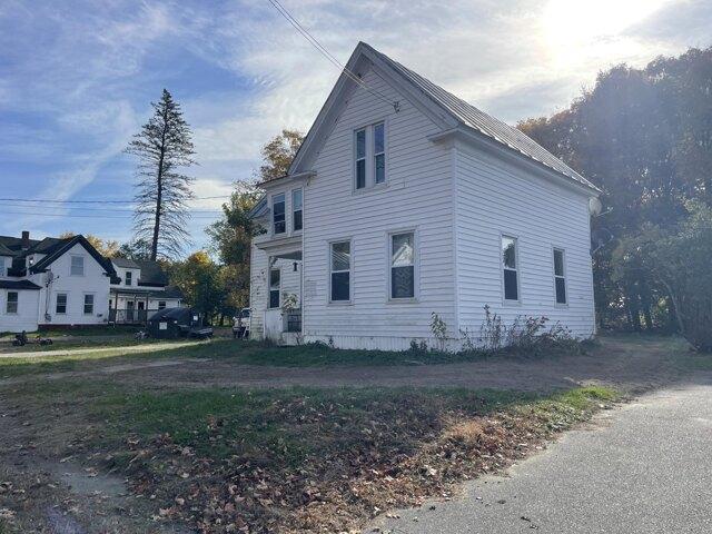 house with 4 bedroom, Madison ME DS103099095