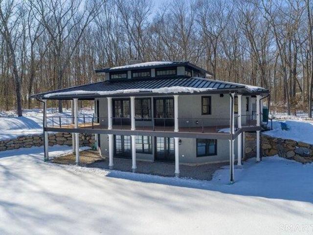 house with 4 bedroom, Madison CT DLS102344827