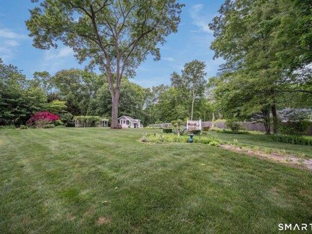 house with 4 bedroom, Madison CT ES104237848