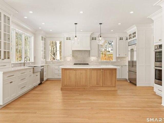 house with 4 bedroom, Madison CT ES105204612