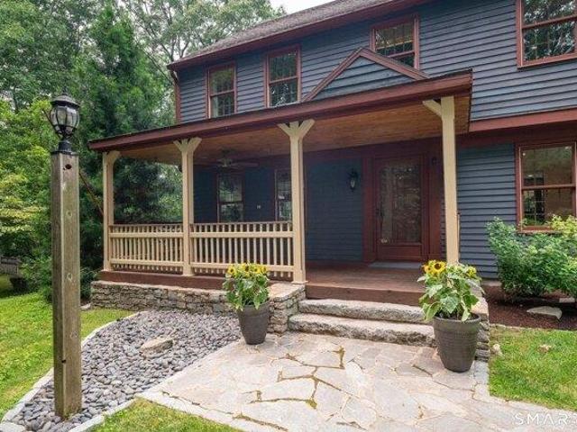 house with 4 bedroom, Madison CT ES105232206