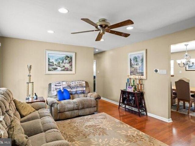 house with 4 bedroom, Magnolia NJ ES104720573