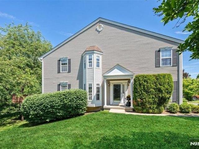 house with 4 bedroom, Mahwah NJ DS104408445