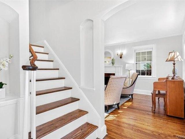 house with 4 bedroom, Malverne NY ES103603226