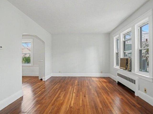 house with 4 bedroom, Malden MA DLS102216860