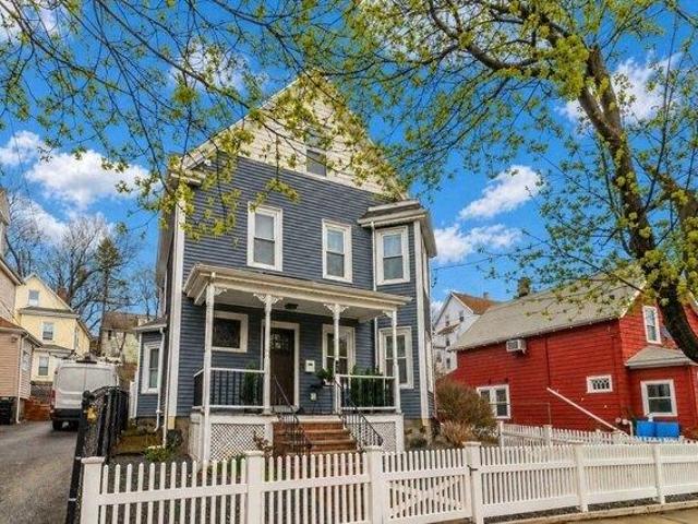 house with 4 bedroom, Malden MA DLS102959261