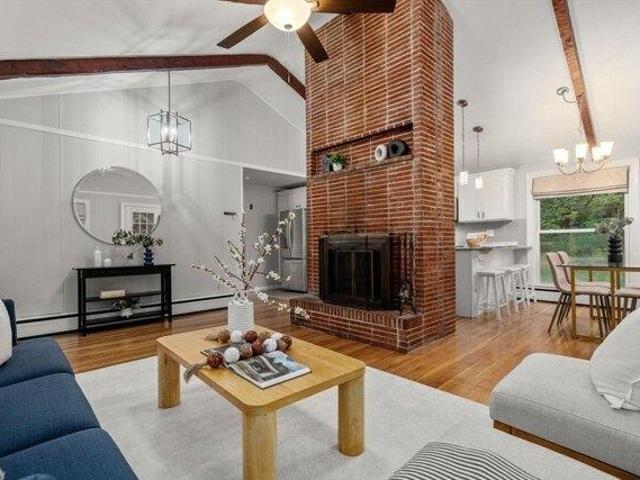 house with 4 bedroom, Malden MA DS102669621