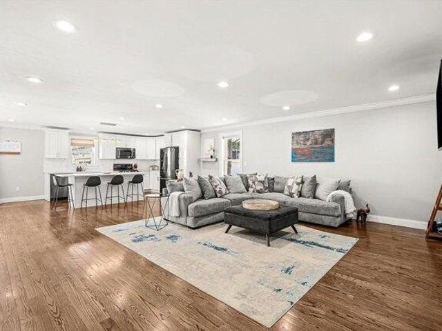 house with 4 bedroom, Malden MA ES102960831