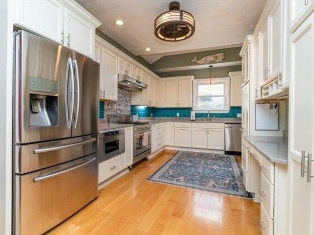 house with 4 bedroom, Malden MA ES103249562
