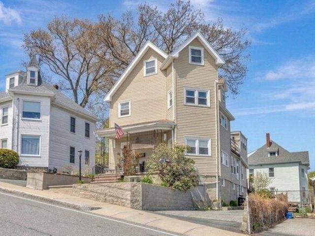 house with 4 bedroom, Malden MA ES104831176