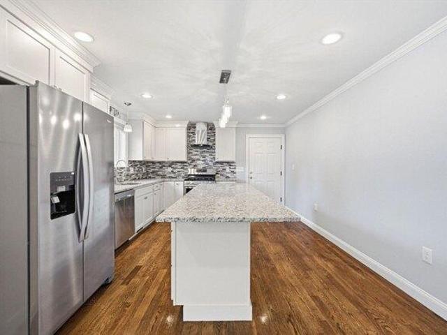 house with 4 bedroom, Malden MA ES104834480