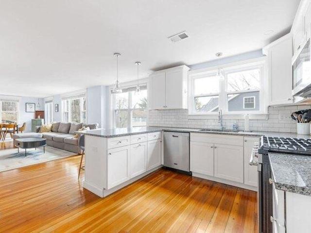 house with 4 bedroom, Malden MA ES104849969