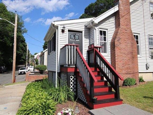 house with 4 bedroom, Malden MA ES104010588