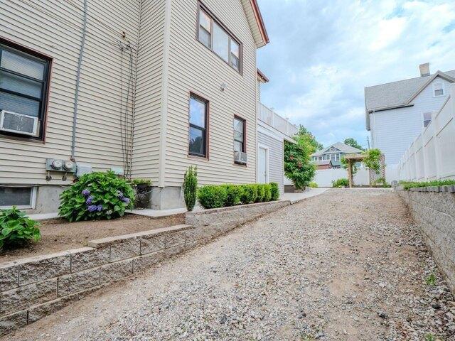 house with 4 bedroom, Malden MA ES105107703