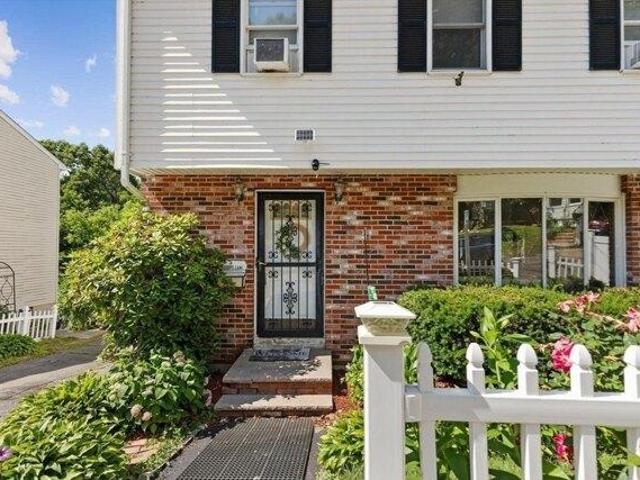 house with 4 bedroom, Malden MA ES105192316