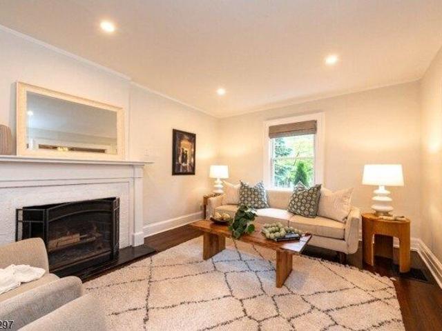 house with 4 bedroom, Maplewood NJ ES103161304