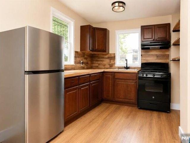 house with 4 bedroom, Maplewood NJ ES104830923