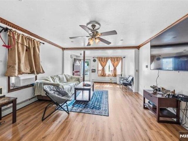 house with 4 bedroom, Maplewood NJ ES104870004