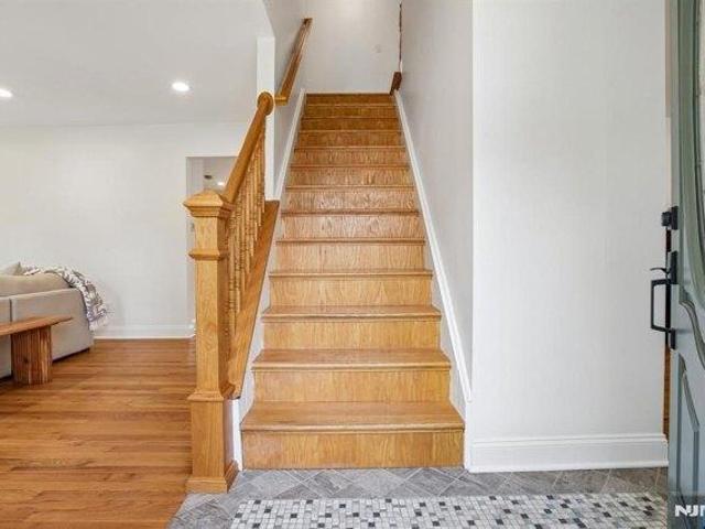 house with 4 bedroom, Maplewood NJ ES105126598