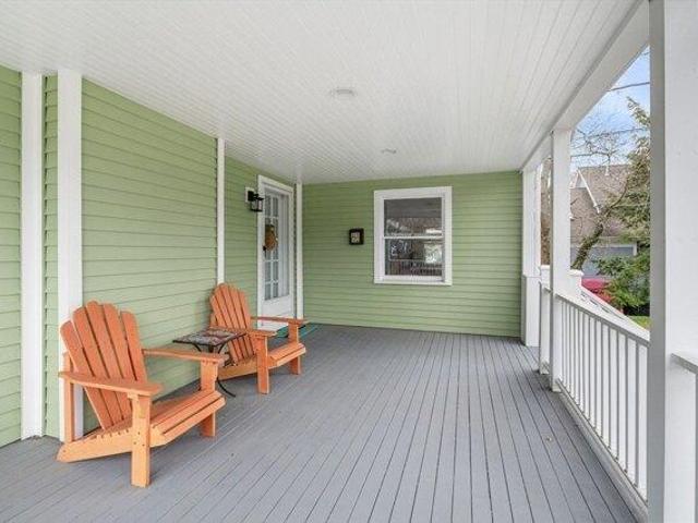 house with 4 bedroom, Marblehead MA DLS102342709