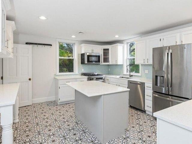 house with 4 bedroom, Marblehead MA ES105191927