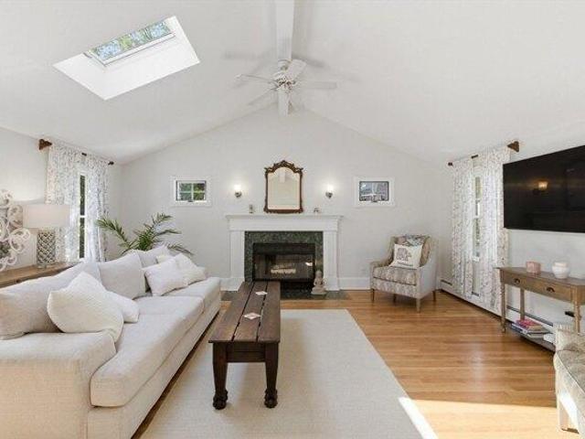 house with 4 bedroom, Marblehead MA ES103438541