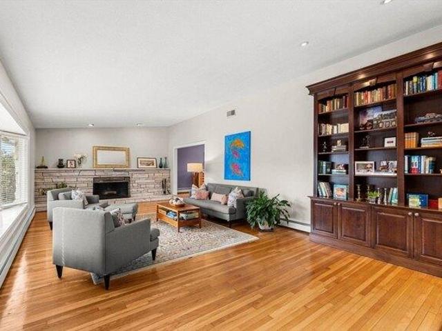 house with 4 bedroom, Marblehead MA ES103438827
