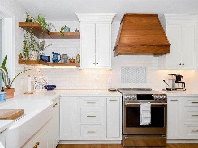 house with 4 bedroom, Marion MA DLS102728002