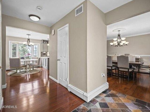 house with 4 bedroom, Marlboro NJ ES104850965