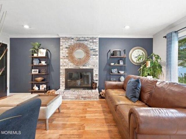 house with 4 bedroom, Marlboro NJ ES105158657