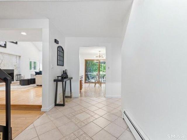 house with 4 bedroom, Marlborough CT DS104297334