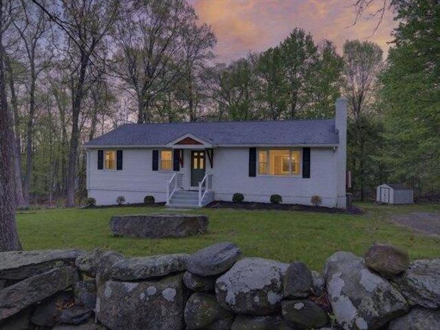 house with 4 bedroom, Marlborough MA DS102447674