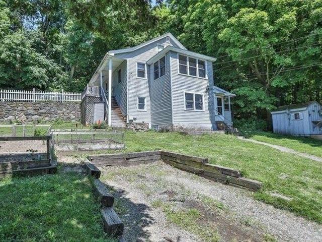 house with 4 bedroom, Marlborough MA DS102412600
