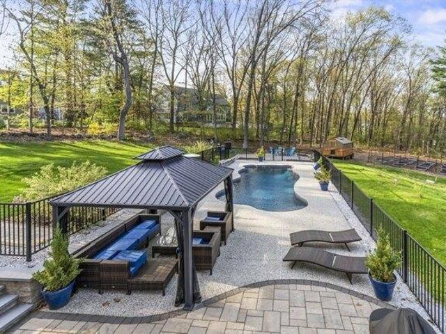 house with 4 bedroom, Marlborough MA DS102922143