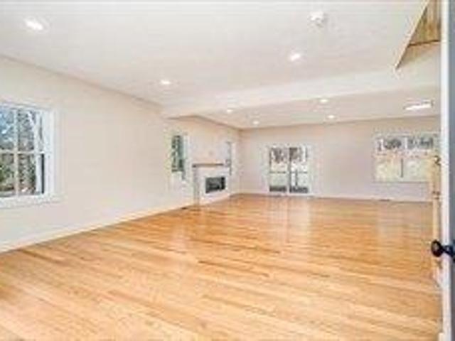 house with 4 bedroom, Marlborough MA ES103247525