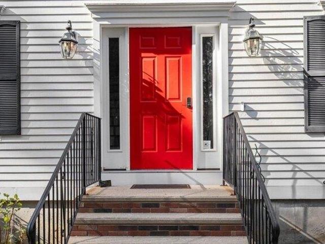 house with 4 bedroom, Marlborough MA ES103220528
