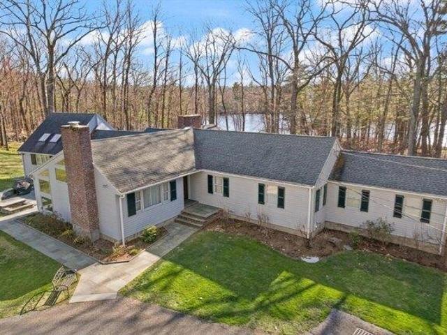 house with 4 bedroom, Marlborough MA ES104043366