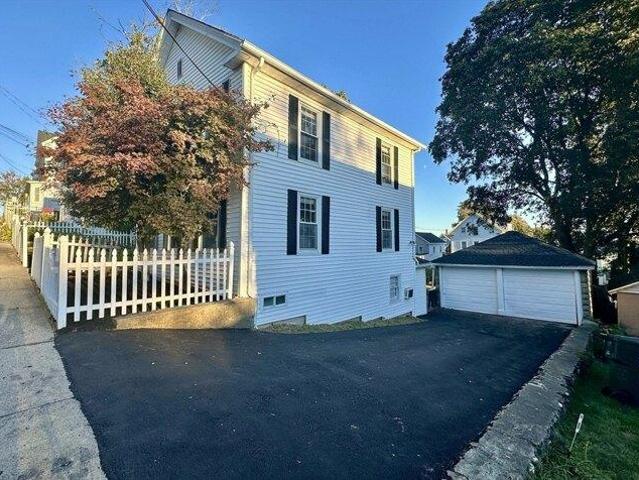 house with 4 bedroom, Marlborough MA ES104191096