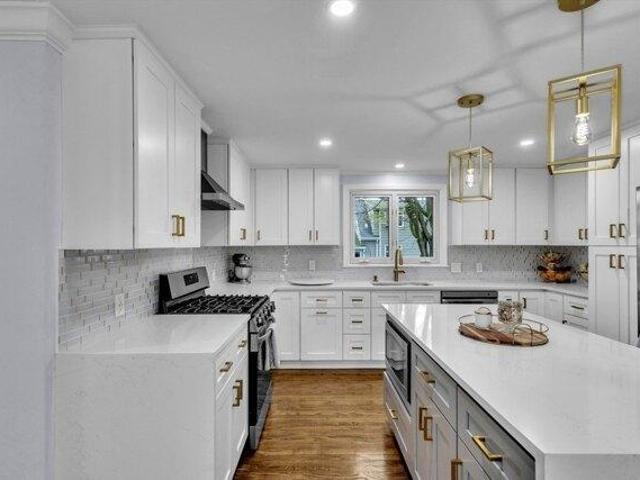 house with 4 bedroom, Marlborough MA ES104851126