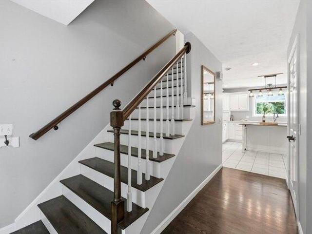 house with 4 bedroom, Marlborough MA ES104905008
