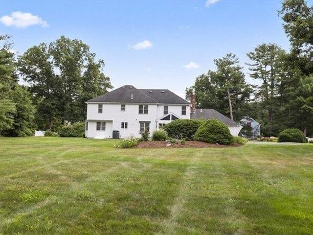 house with 4 bedroom, Marlborough MA ES105059276
