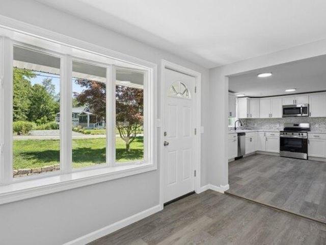 house with 4 bedroom, Marlborough MA ES105061499