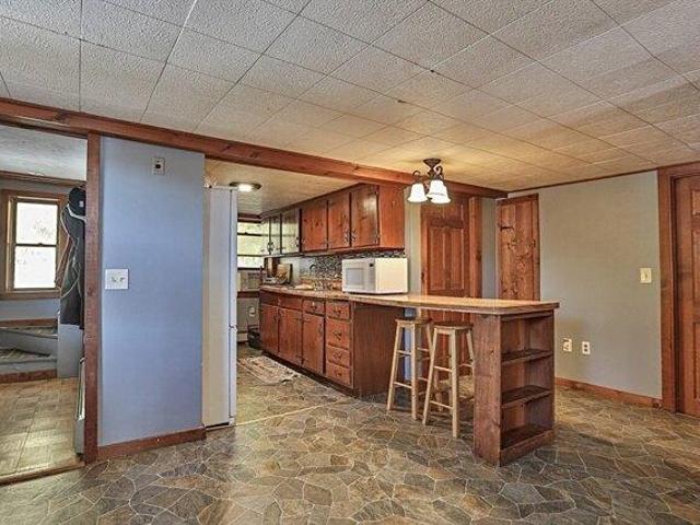 house with 4 bedroom, Marlborough MA ES105156750